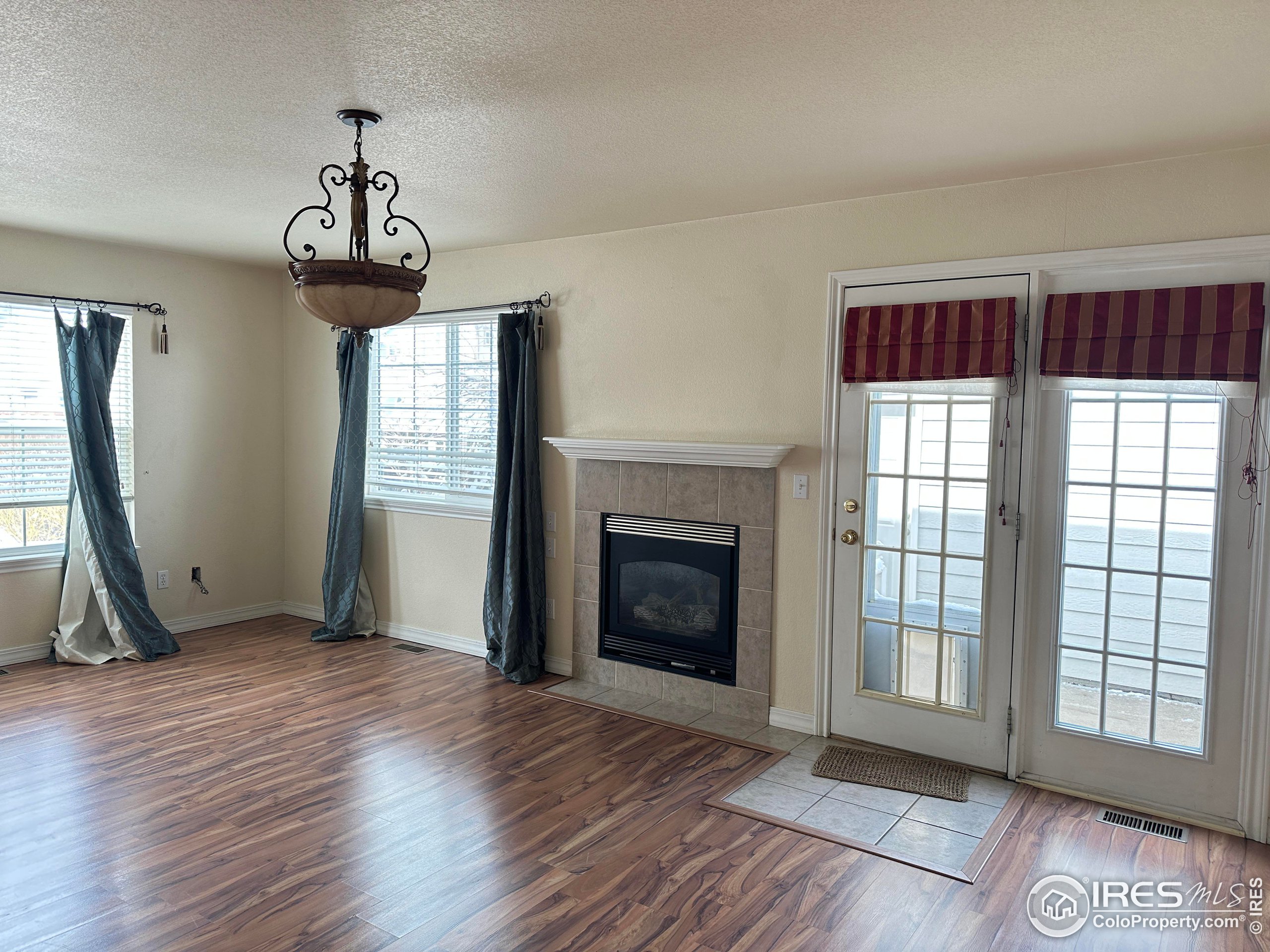 420 N Parkside Dr #A, Longmont, CO 80501 - MLS 989725 - Coldwell Banker