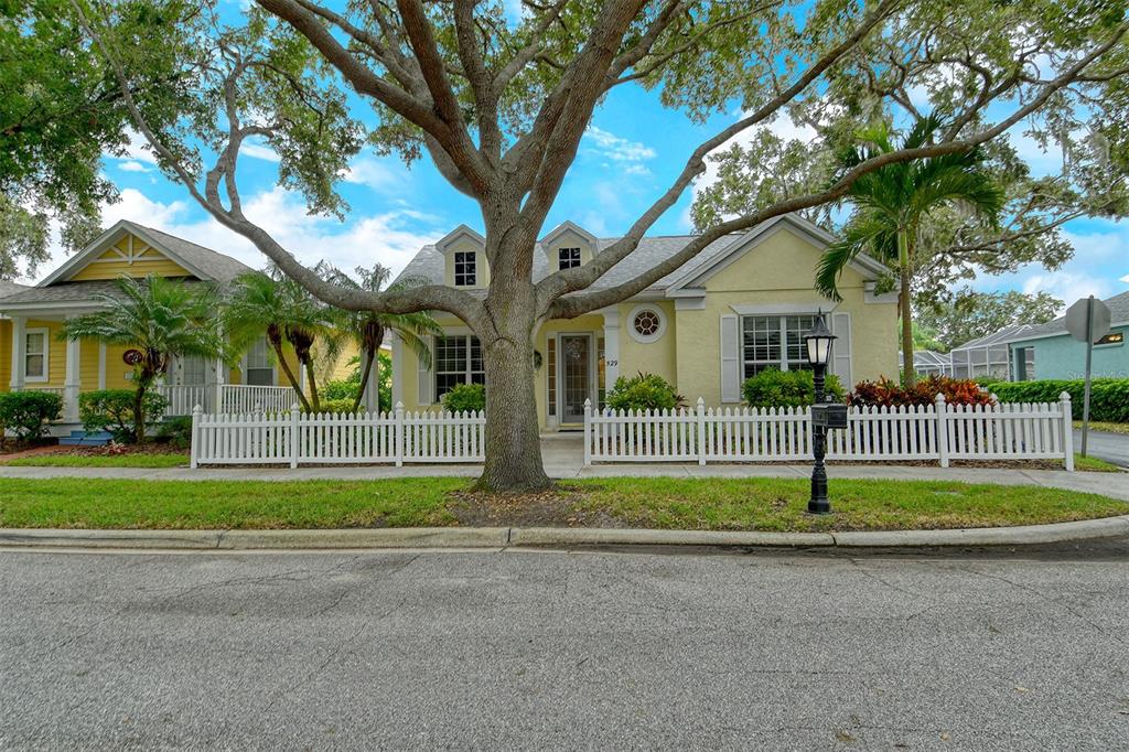 529 Meadow Sweet Cir, Osprey, FL 34229 - MLS A4584974 - Coldwell Banker