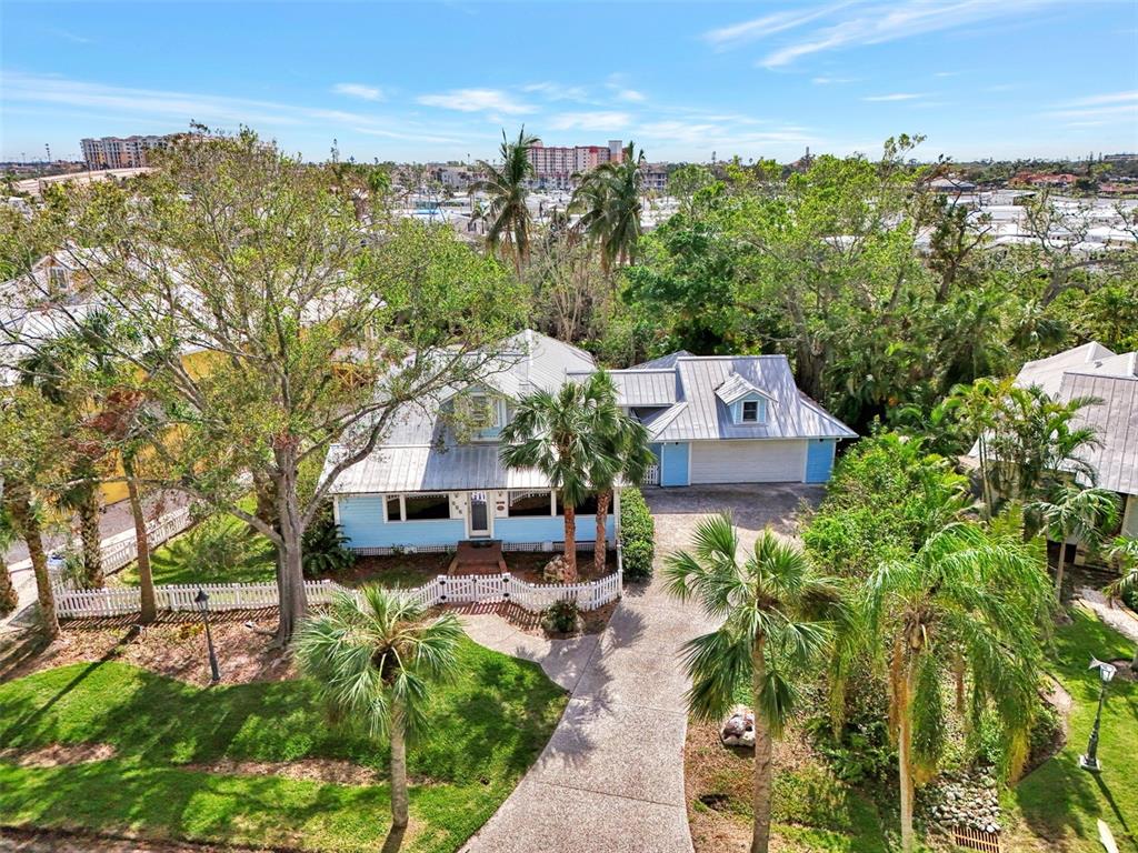 713 Eagle Point Dr, Venice, FL 34285 - MLS A4630408 - Coldwell Banker