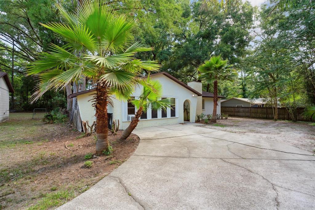 1211 SW 81st Dr, Gainesville, FL 32607 - MLS GC522143 - Coldwell Banker