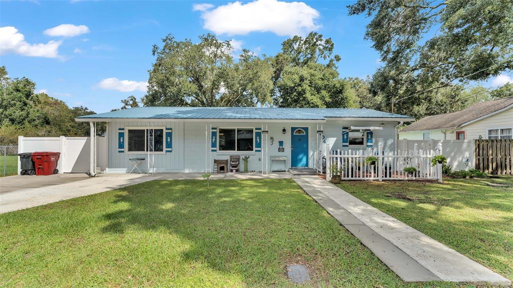 504 E Lee St, Plant City, FL 33563 - MLS L4948064 - Coldwell Banker
