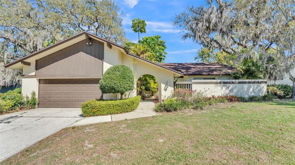 1316 Cambron Dr, Valrico, FL 33596 - MLS L4951465 - Coldwell Banker