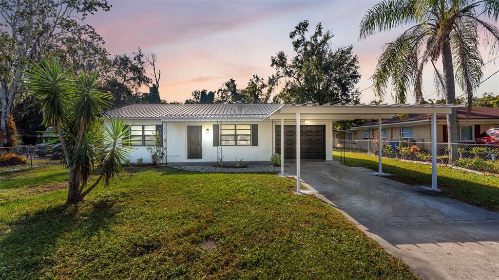 202 Petteway Dr, Lakeland, FL 33805 - MLS L4957387 - Coldwell Banker