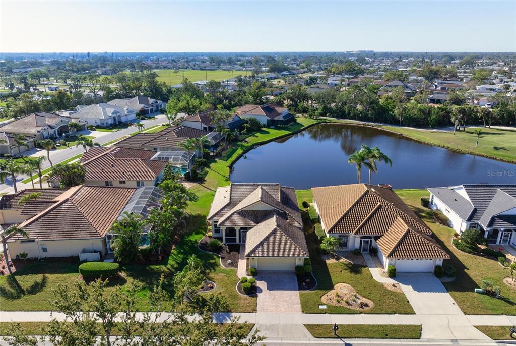 456 Pinewood Lake Dr, Venice, FL 34285 - MLS N6137769 - Coldwell Banker