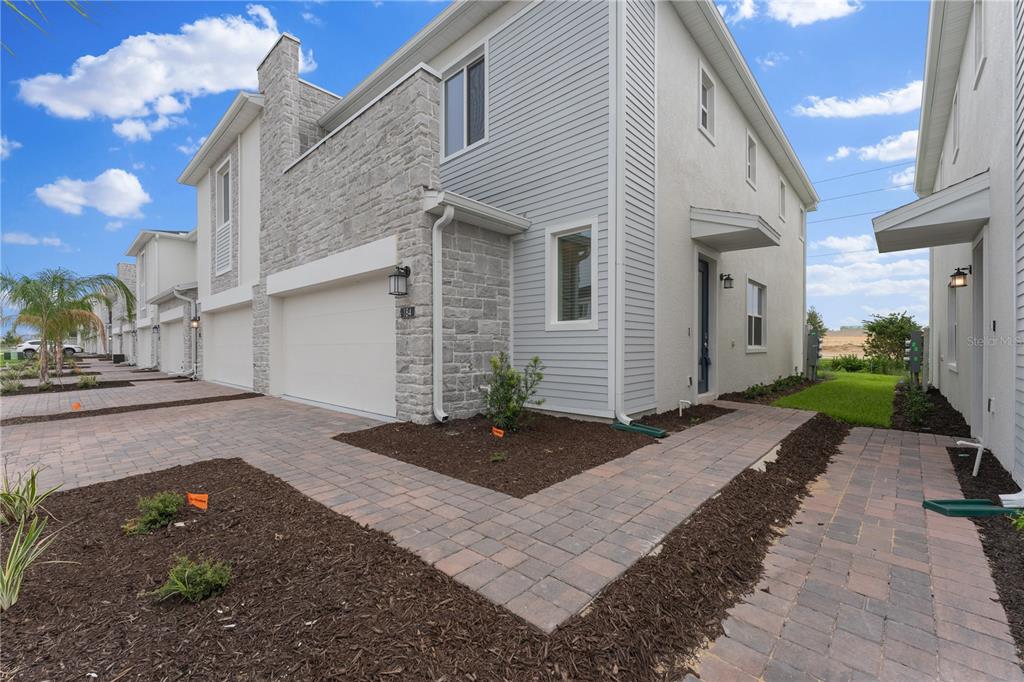 184 Bogey Dr, Davenport, FL 33896 - MLS O6217856 - Coldwell Banker