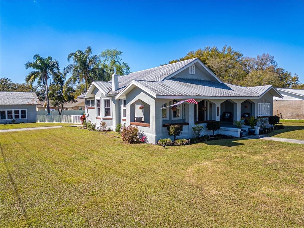 301 N Oak Ave, Fort Meade, FL 33841 - MLS P4929291 - Coldwell Banker