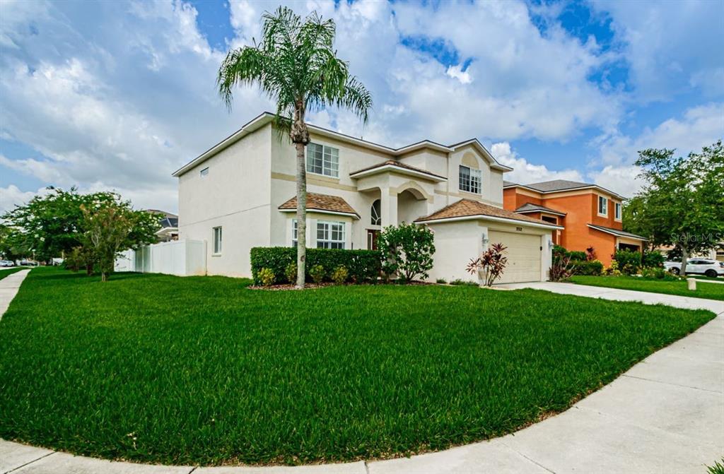 27512 Zuma Ct, Wesley Chapel, FL 33544 - MLS T3434931 - Coldwell Banker