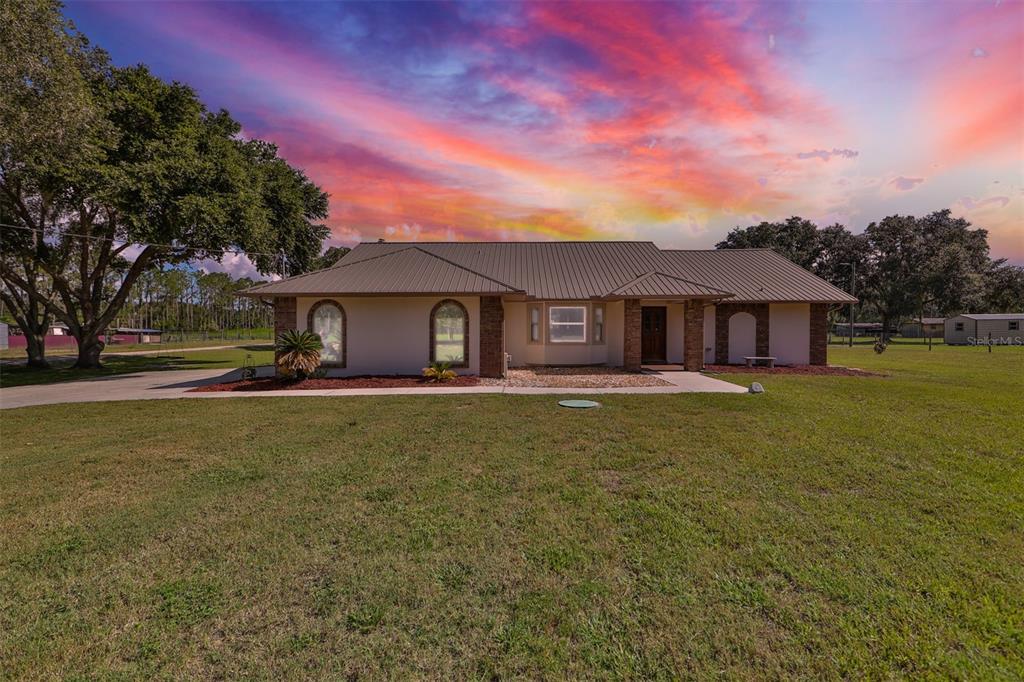 4640 Justin Ln, Plant City, FL 33565 - MLS T3457418 - Coldwell Banker
