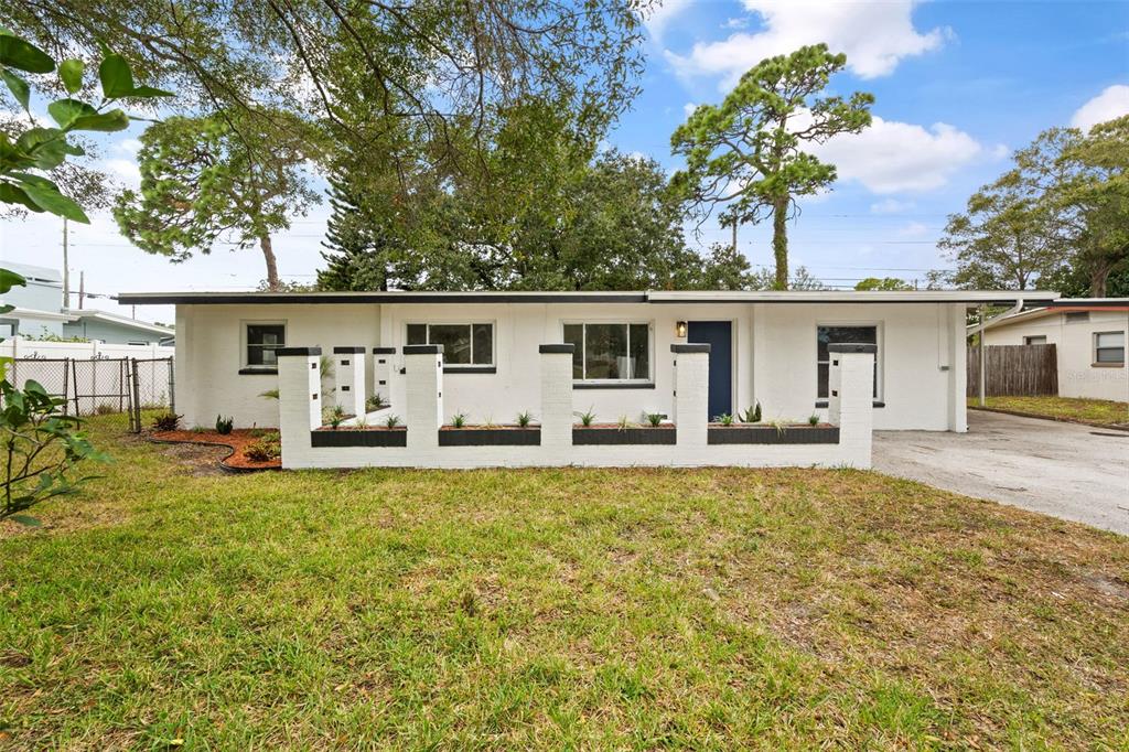 8532 Robin Rd, Seminole, FL 33777 - MLS T3482023 - Coldwell Banker