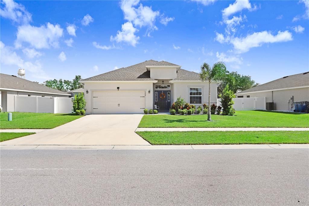 1229 Third Ct, Eagle Lake, FL 33839 - MLS TB8312051 - Coldwell Banker