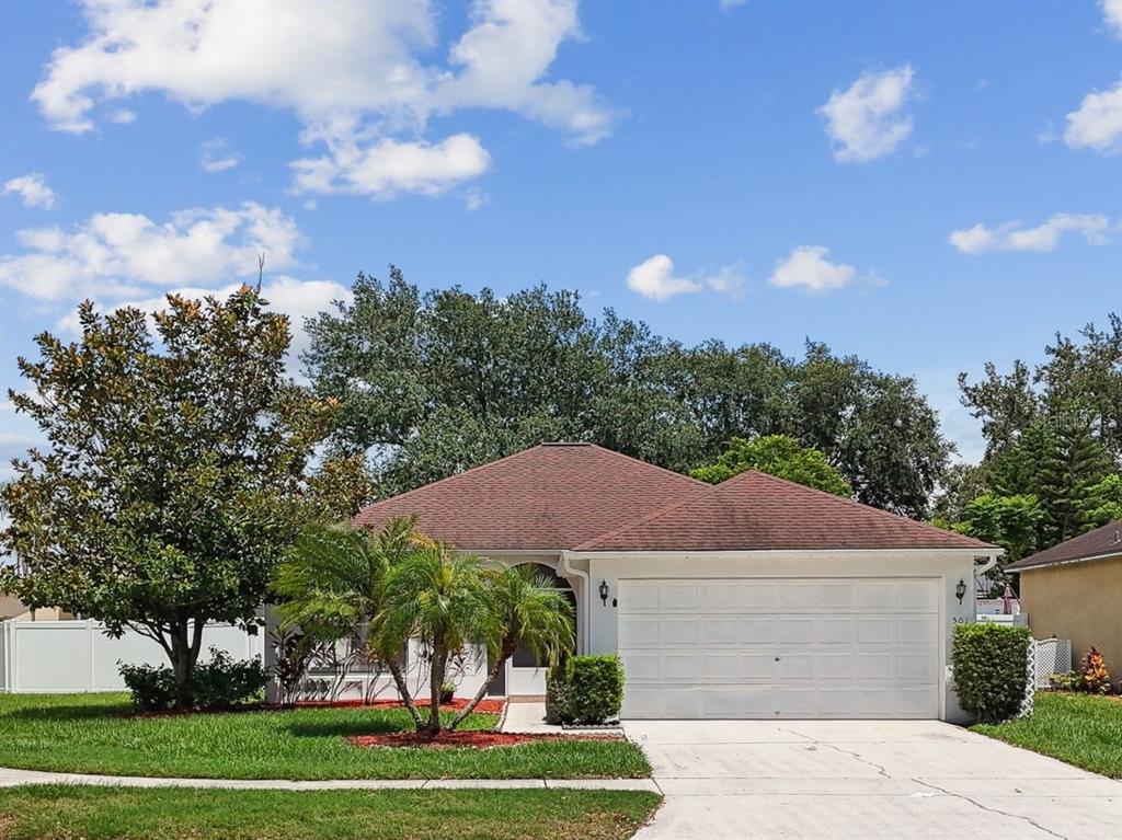 501 Royal Ridge St, Valrico, FL 33594 - MLS TB8405183 - Coldwell Banker