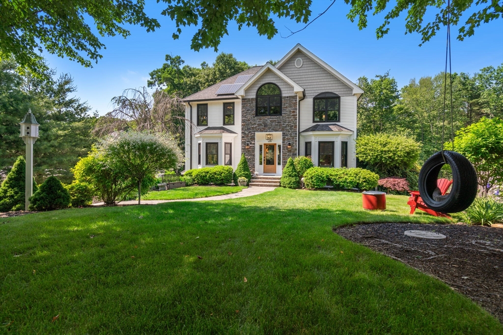 25 Riverfront Dr, Amesbury, MA 01913 - MLS 73254786 - Coldwell Banker