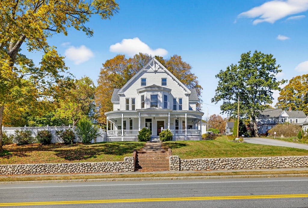 84 E Broadway, Derry, NH 03038 - MLS 73439465 - Coldwell Banker