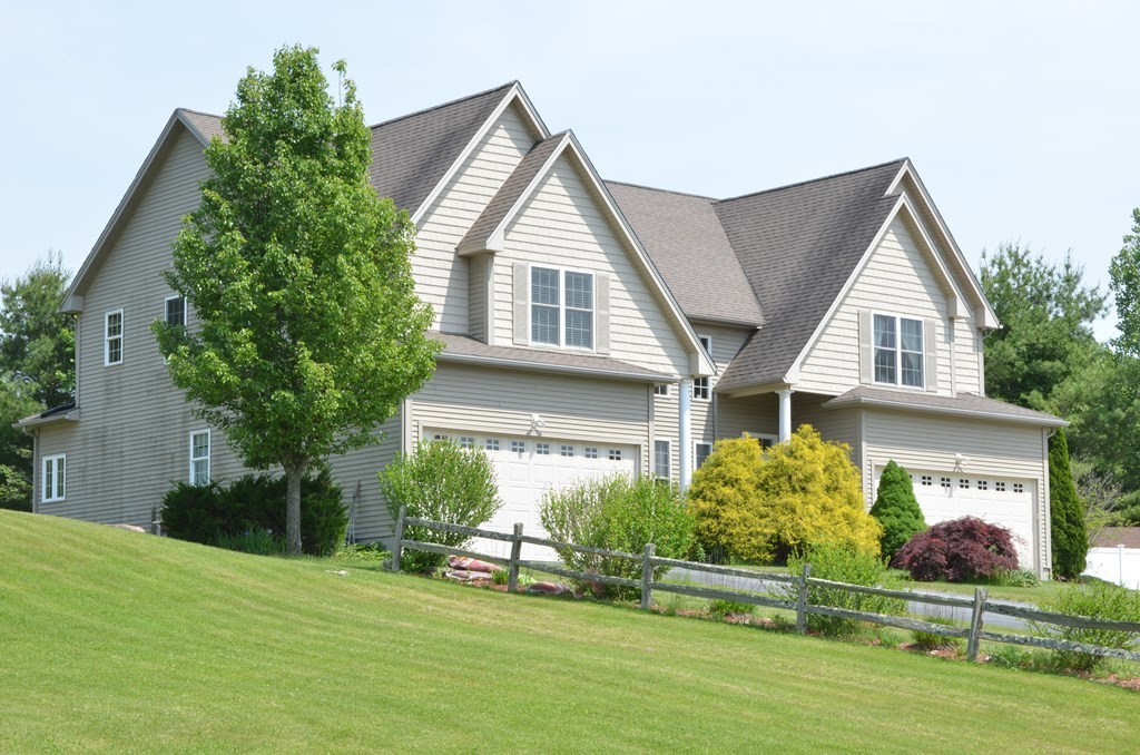 17 Misty Meadow Ln #A, Oxford, MA 01540 - MLS 73028305 - Coldwell Banker