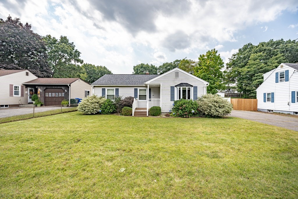 25 W Canton Cir, Springfield, MA 01104 - MLS 73038237 - Coldwell Banker
