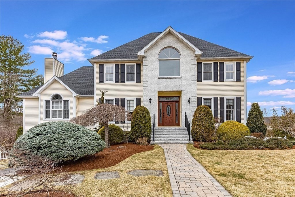 3 Danielle Dr, Danvers, MA 01923 - MLS 73091319 - Coldwell Banker