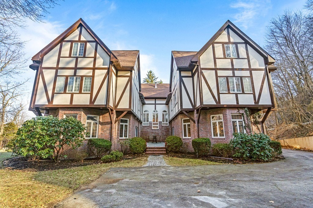 3 Myopia Rd, Winchester, MA 01890 - MLS 73092230 - Coldwell Banker