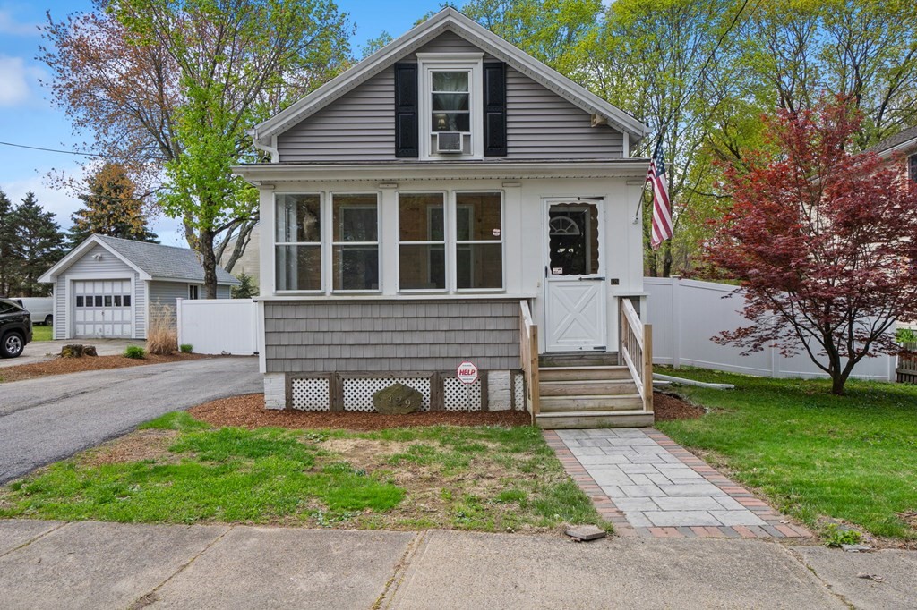 129 Maple St, Attleboro, MA 02703 - MLS 73105555 - Coldwell Banker