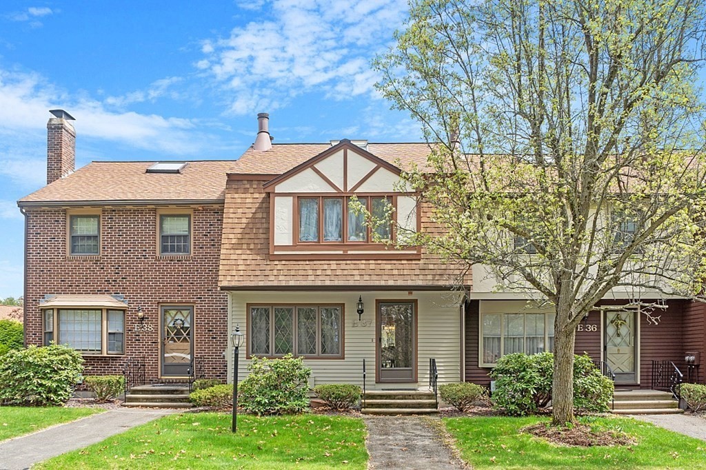 E 37 Scotty Hollow Dr #E37, Chelmsford, MA 01863 - MLS 73111674 ...