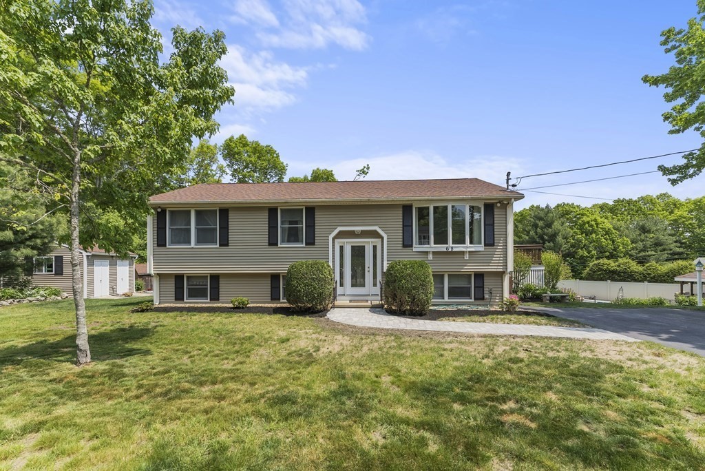 68 Hummingbird Ln, Taunton, MA 02718 - MLS 73113185 - Coldwell Banker