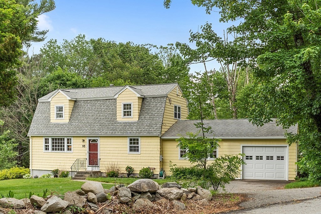 93 Robin Hill Rd, Chelmsford, MA 01824 - MLS 73121734 - Coldwell Banker