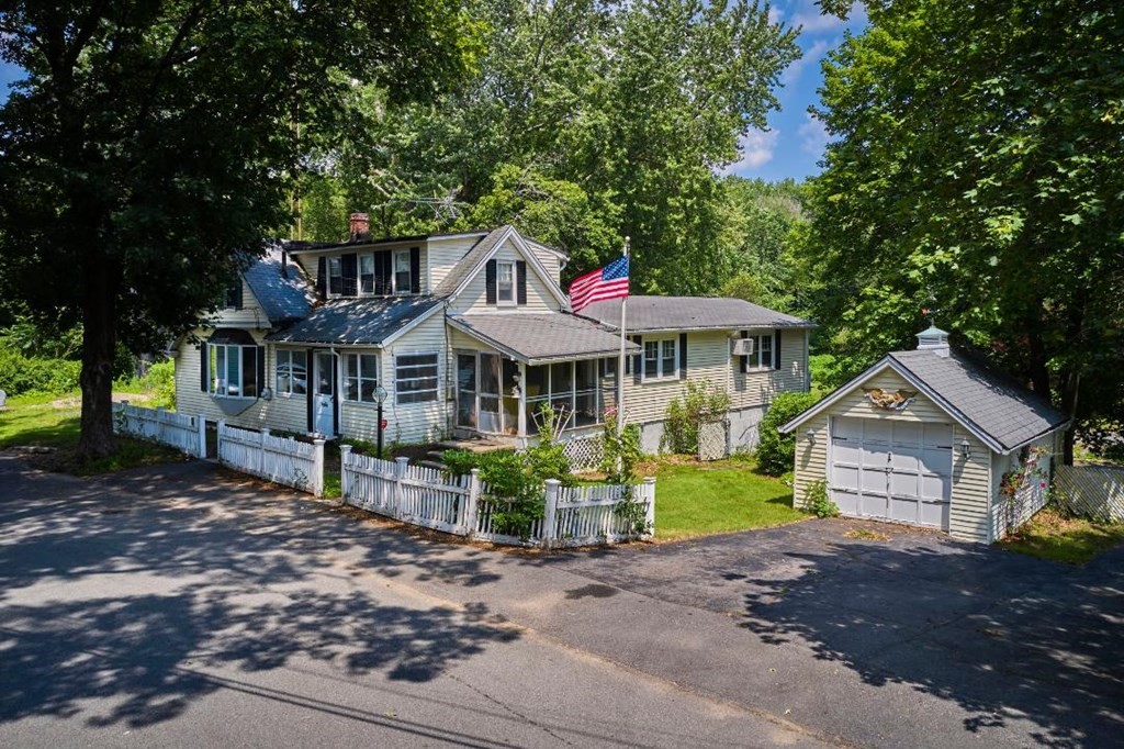 41 Winter St, Reading, MA 01867 - MLS 73137466 - Coldwell Banker