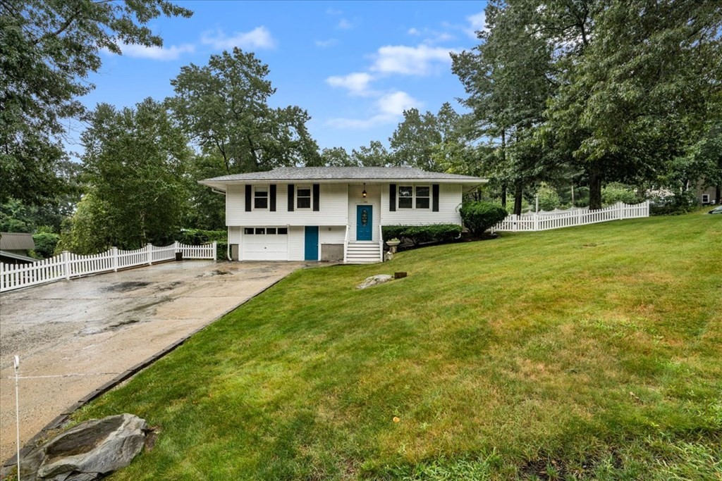 120 Harris Rd, Nashua, NH 03062 - MLS 73149963 - Coldwell Banker