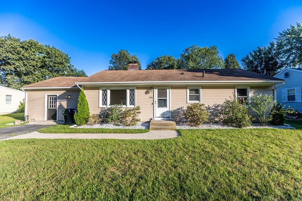 376 Hermitage Dr, Springfield, MA 01129 - MLS 73152514 - Coldwell Banker
