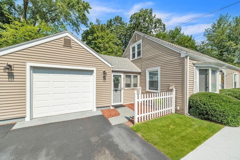 60 Westbrook Dr, Springfield, MA 01129 - MLS 73156708 - Coldwell Banker