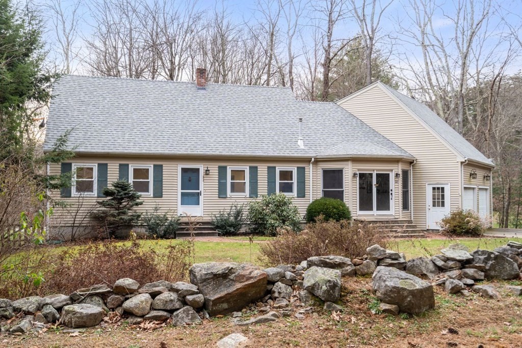 22 Dennison Crossroad, Southbridge, MA 01550 - MLS 73183582 - Coldwell ...