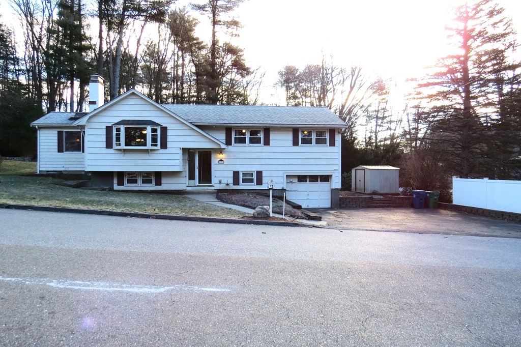 13 Evergreen Ave, Burlington, MA 01803 - MLS 73190514 - Coldwell Banker
