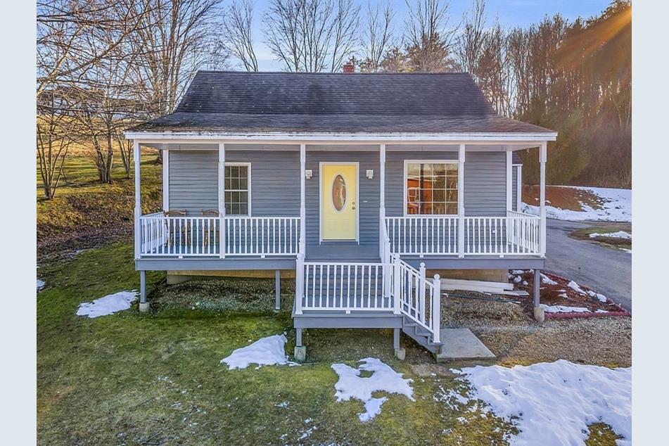 116 Howe St, East Brookfield, MA 01515 - MLS 73193314 - Coldwell Banker