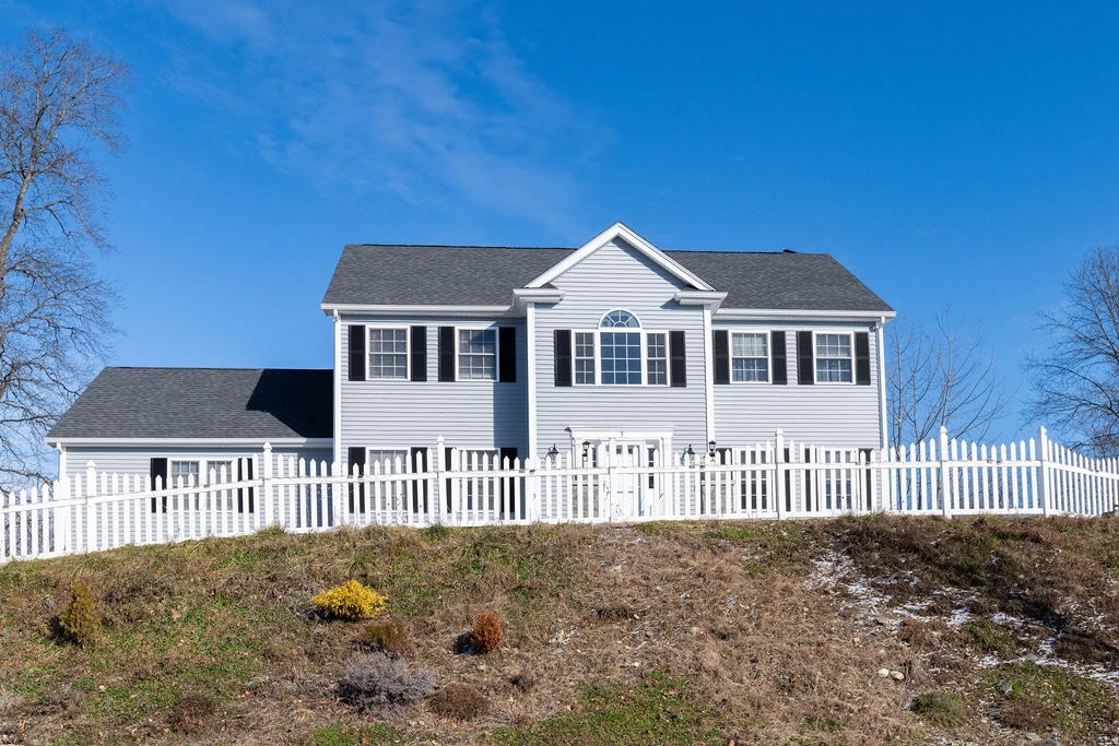 3 Moore Dr, Millbury, MA 01527 - MLS 73194489 - Coldwell Banker