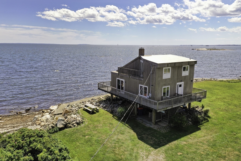10 Wilburs Point Dr, Fairhaven, MA 02719 - MLS 73273914 - Coldwell Banker
