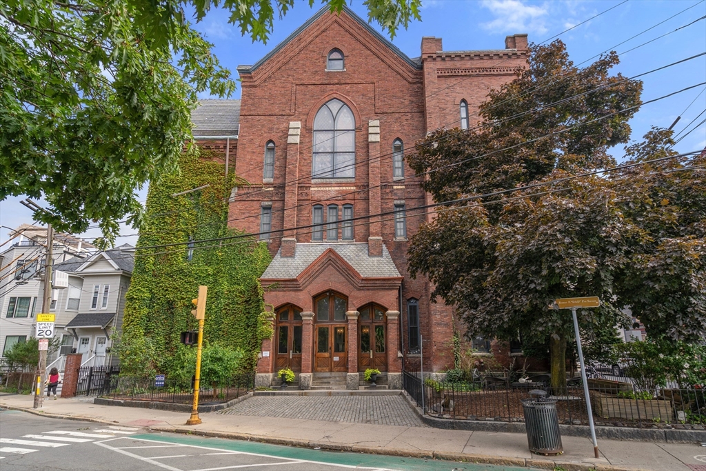 1 Summer St #3, Somerville, MA 02143 - MLS 73285116 - Coldwell Banker