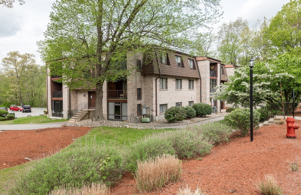 7 Greenbriar #303, North Reading, MA 01864 - MLS 73301036 - Coldwell Banker