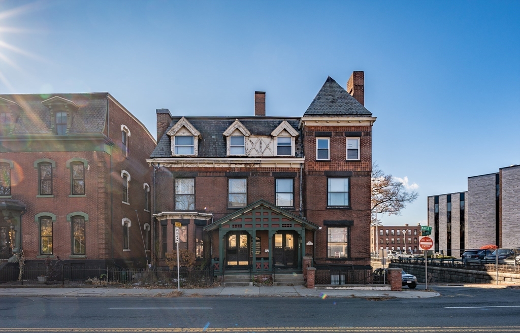 78 Maple St, Springfield, MA 01105 - MLS 73313759 - Coldwell Banker