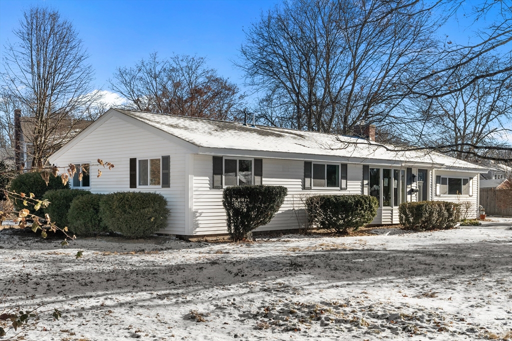 25 Lincoln St, Maynard, MA 01754 - MLS 73321296 - Coldwell Banker