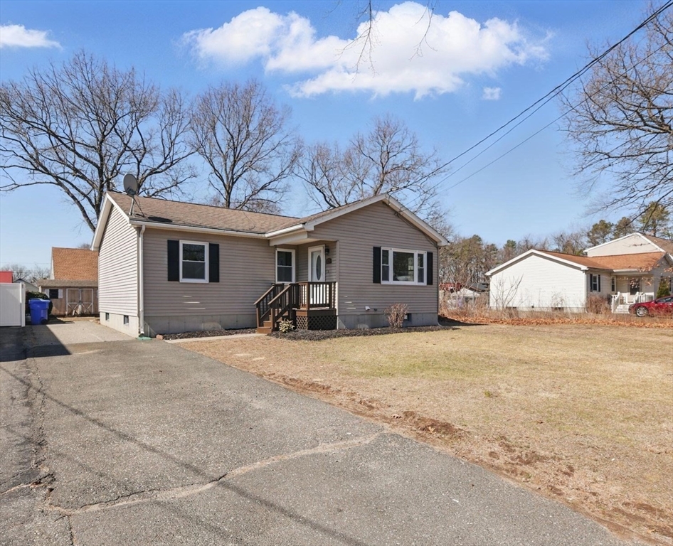 128 Avery St, Springfield, MA 01109 - MLS 73348459 - Coldwell Banker