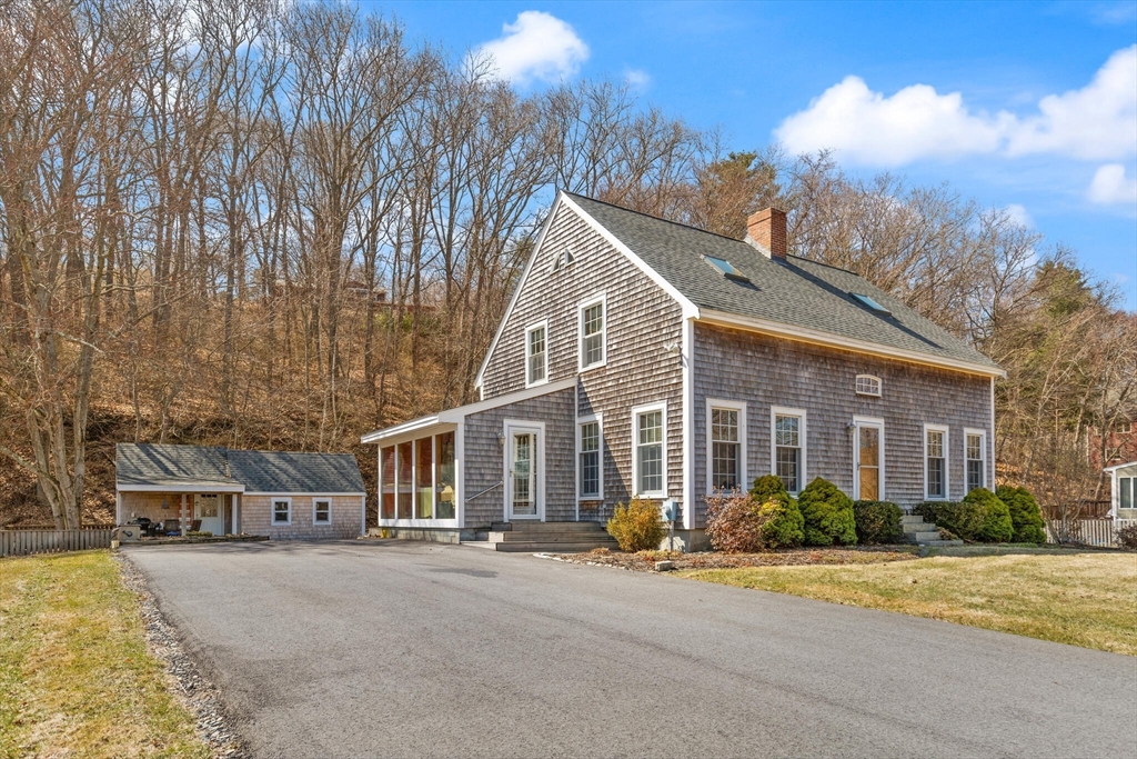 20 Bush Hill Rd, Ipswich, MA 01938 - MLS 73349531 - Coldwell Banker