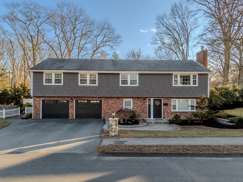12 Fieldstone Dr, Stoneham, MA 02180 - MLS 73350226 - Coldwell Banker