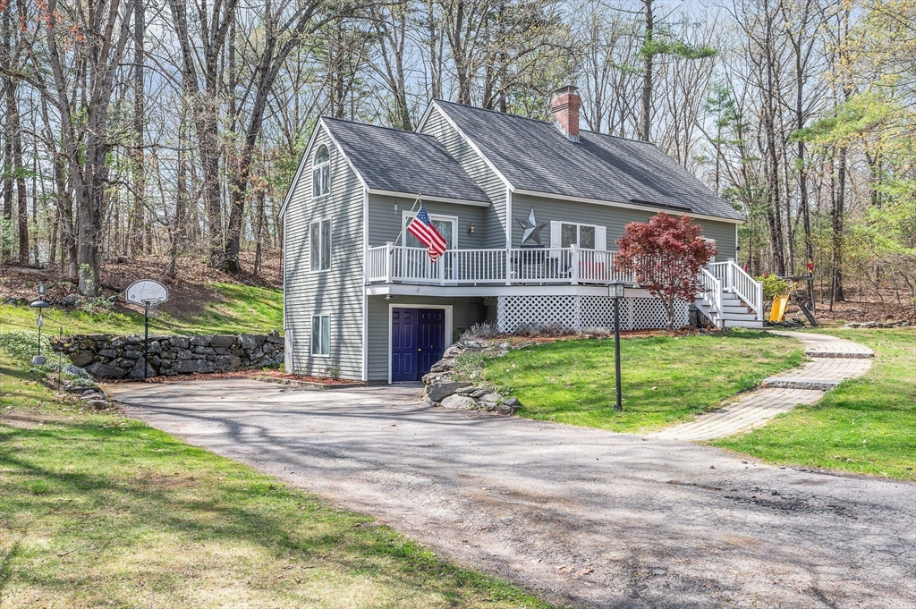 111 Stonebridge Dr, Dracut, MA 01826 - MLS 73367456 - Coldwell Banker