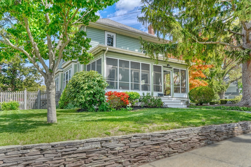 43 Warwick Rd, Melrose, MA 02176 - MLS 73374012 - Coldwell Banker