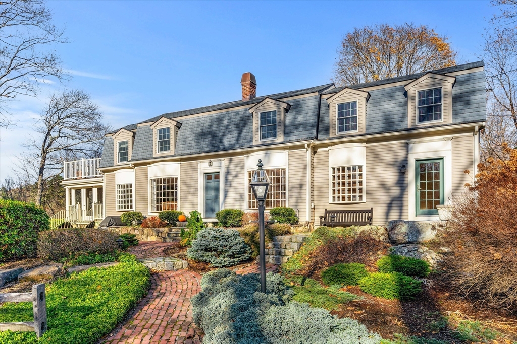 8 Preston Pl, Beverly, MA 01915 - MLS 73379979 - Coldwell Banker