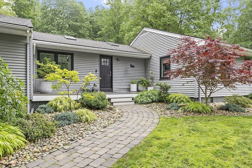 9 Warren Ave, Harvard, MA 01451 - MLS 73389839 - Coldwell Banker