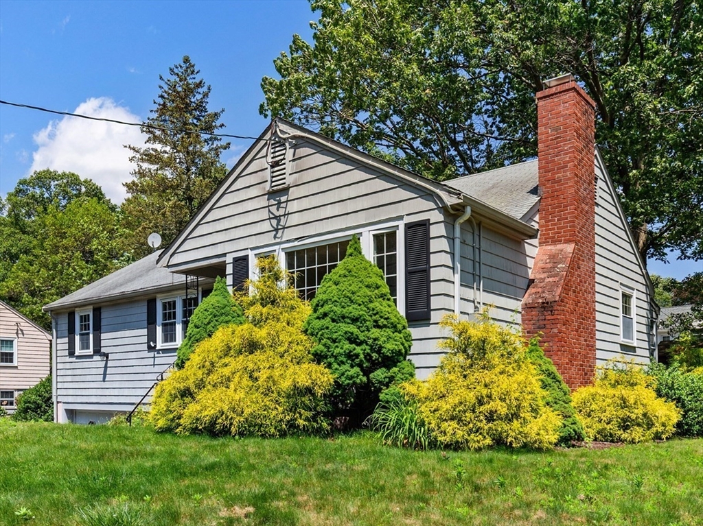 29 Gregory Rd, Wakefield, MA 01880 - MLS 73395614 - Coldwell Banker