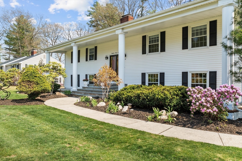 14 Cherry Oca Ln, Framingham, MA 01702 - MLS 73408525 - Coldwell Banker