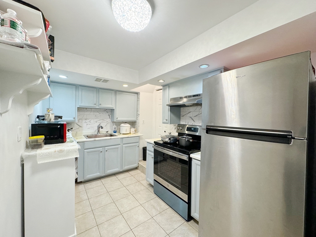 195 Thomas Burgin Pkwy #205, Quincy, MA 02169 - MLS 73429152 - Coldwell ...