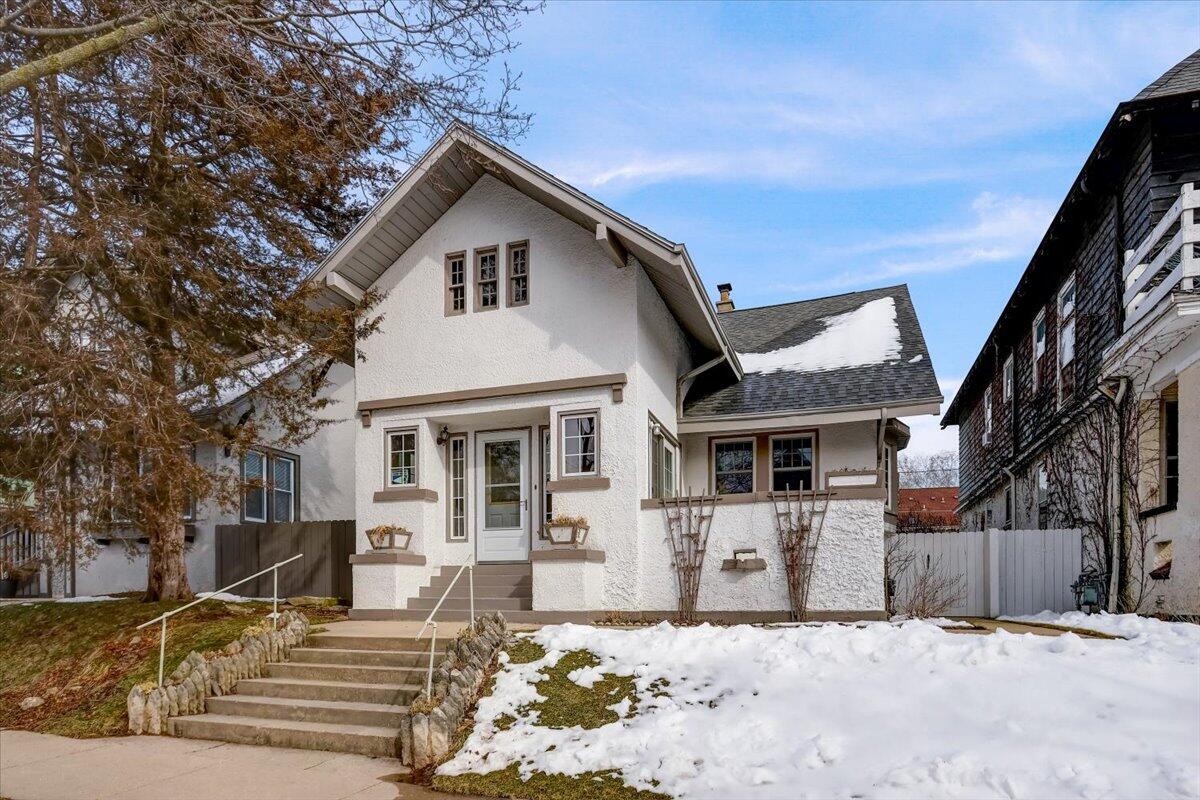 3046 N Cramer St, Milwaukee, WI 53211 - MLS 1828621 - Coldwell Banker