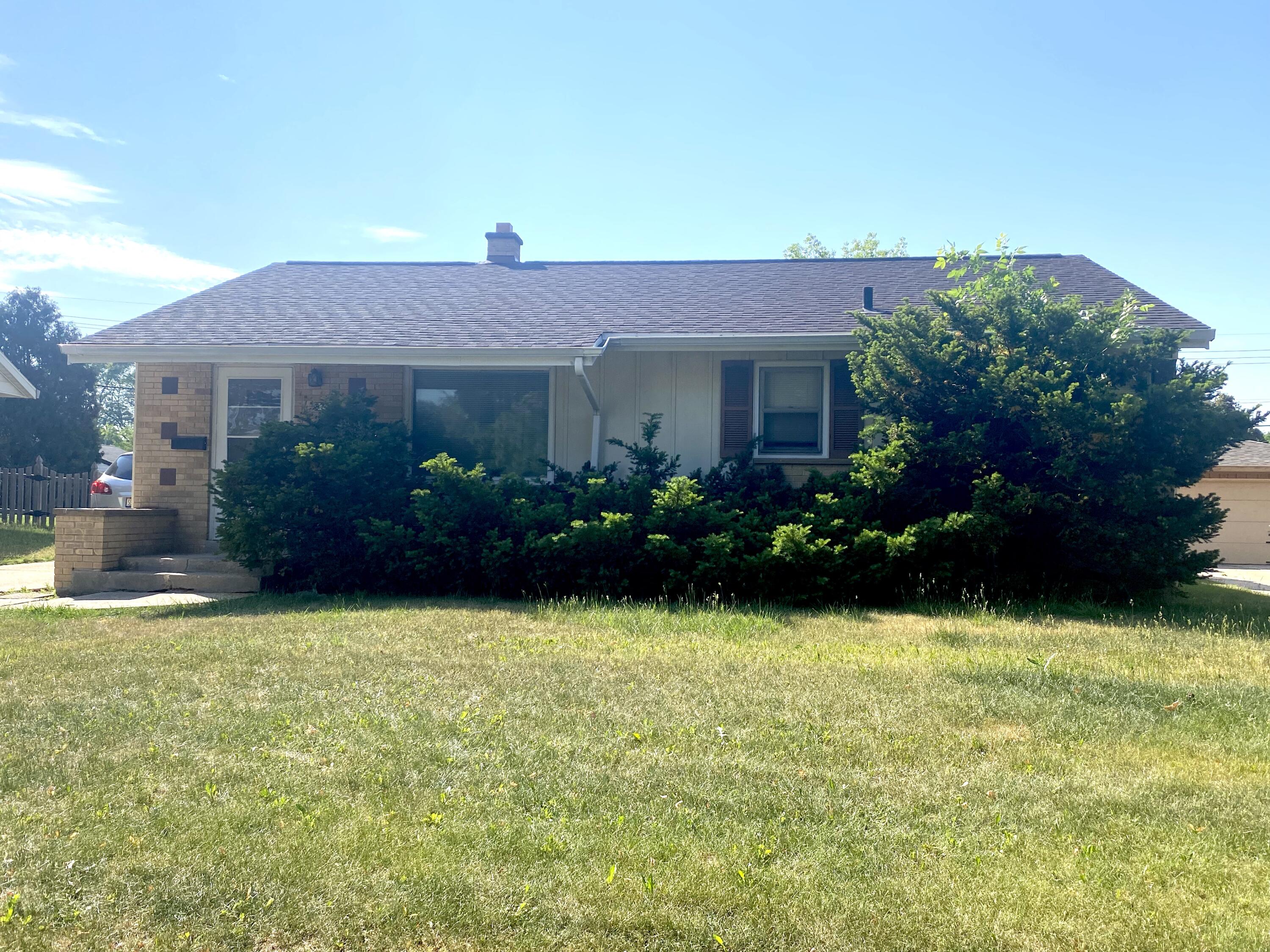 8742 W Ruby Ave, Milwaukee, WI 53225 - MLS 1839236 - Coldwell Banker